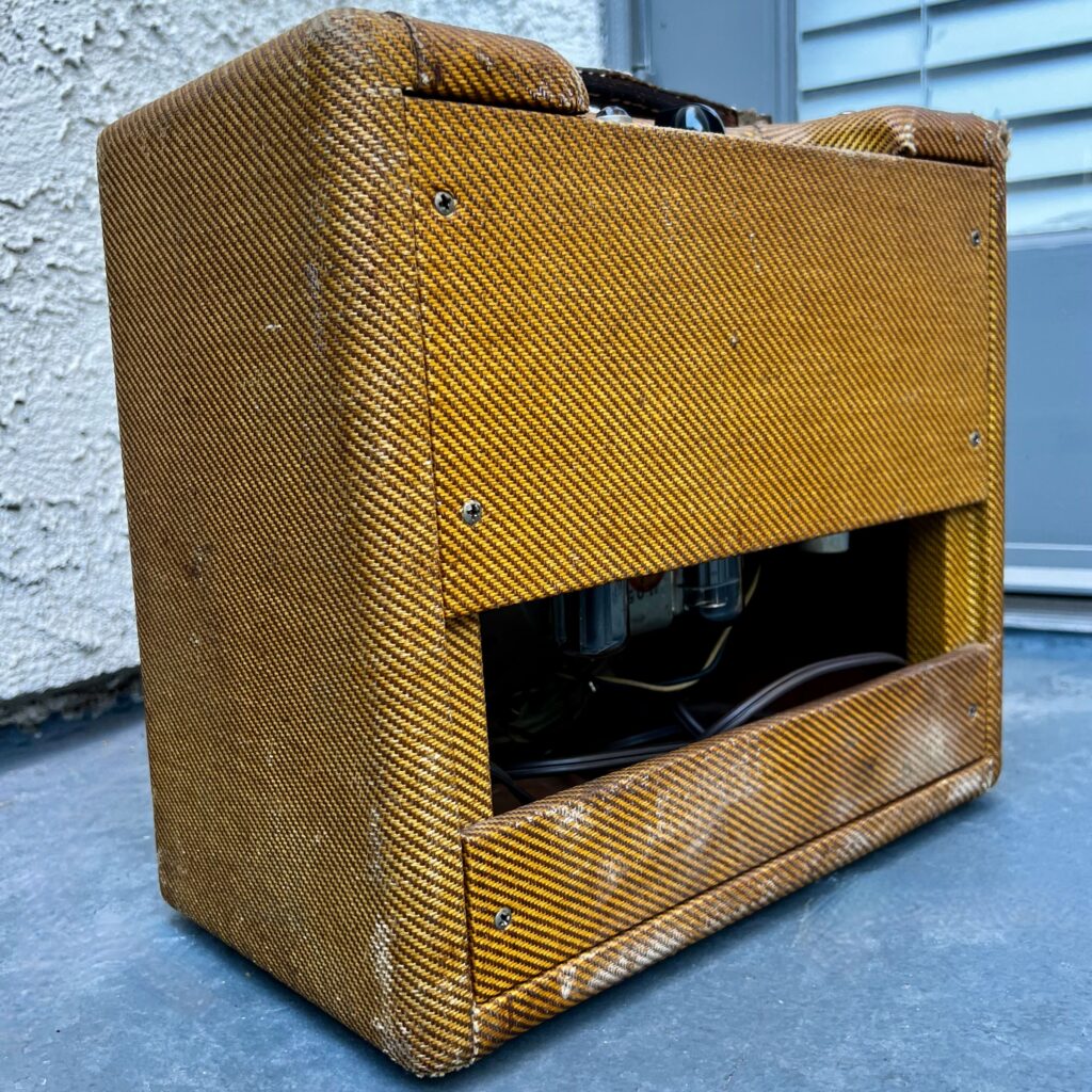 Vintage 1963 Fender Champ 5F1 Tweed Guitar Amp - I Want That Guitar