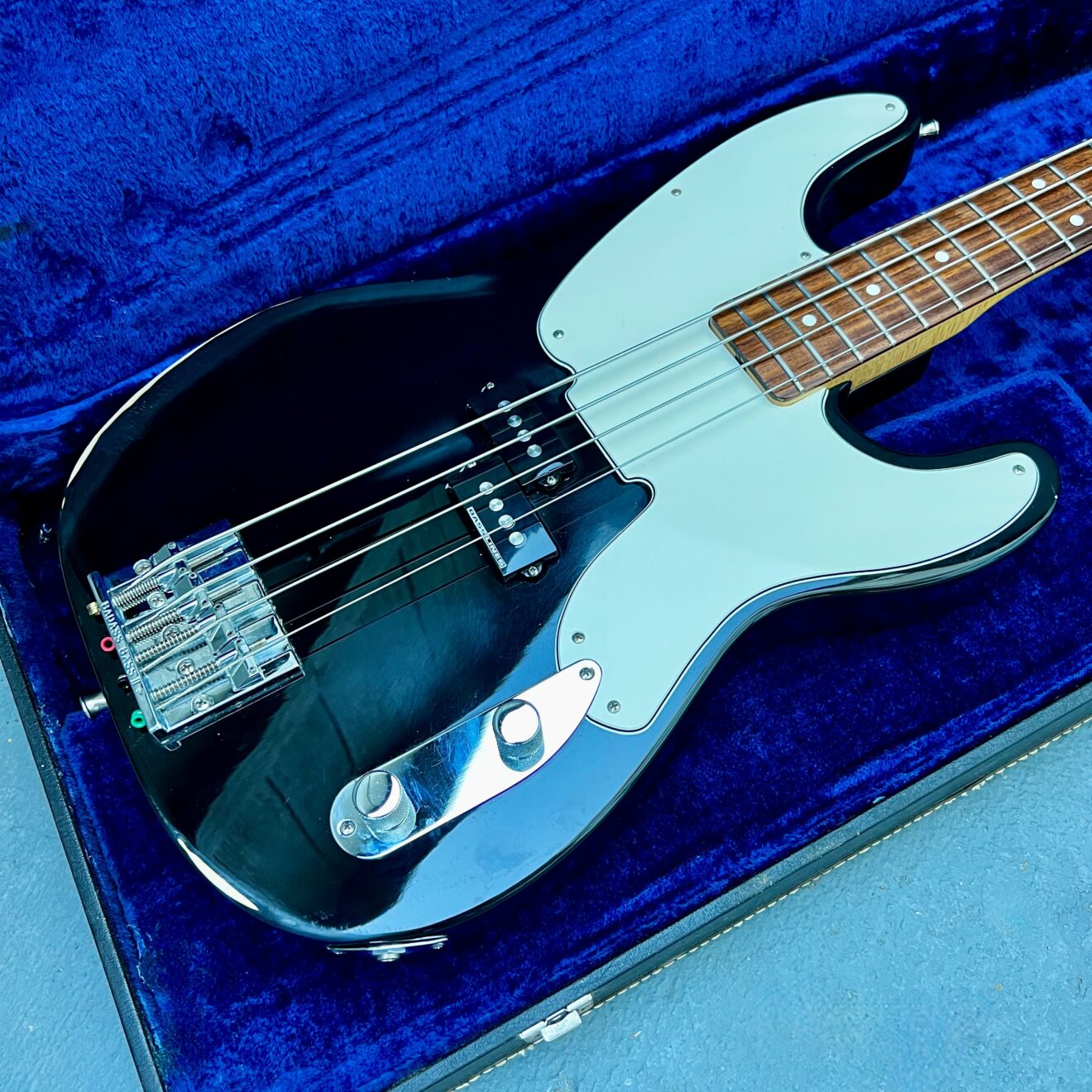 Fender Mike Dirnt Artist Series Signature Precision Bass Black – I Want ...