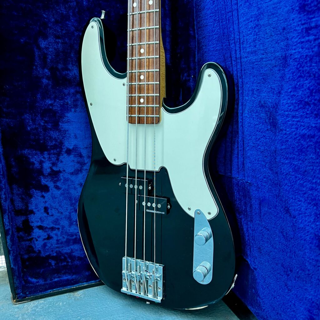Fender Mike Dirnt Artist Series Signature Precision Bass Black - I Want ...