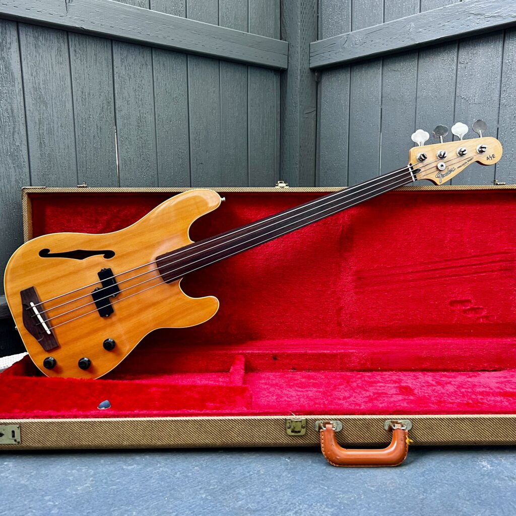 Fender PBAC-100 FL Electric-Acoustic Fretless Precision Bass Vintage ...
