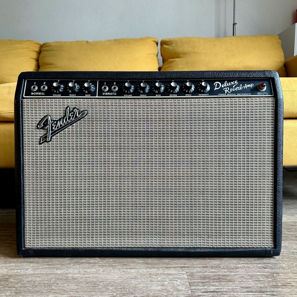 Vintage 1967 Fender Deluxe Reverb Black Face 22-Watt 1×12″ Amplifier ...