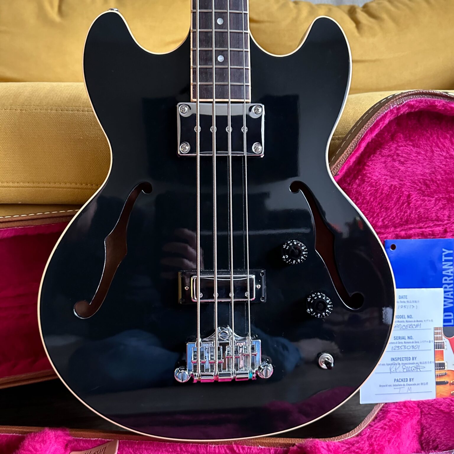 2013 Gibson Midtown Standard Bass Ebony - I Want That Guitar