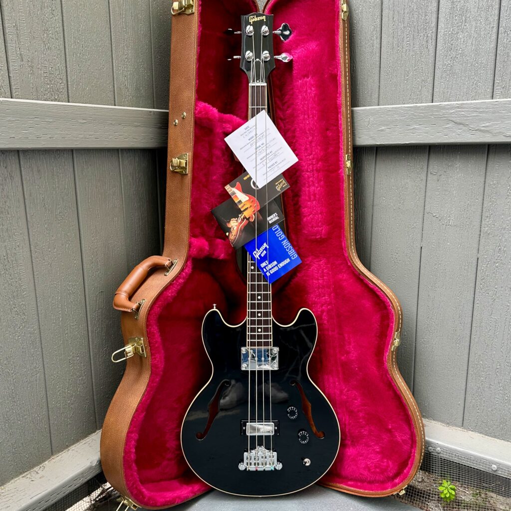 2013 Gibson Midtown Standard Bass Ebony - I Want That Guitar