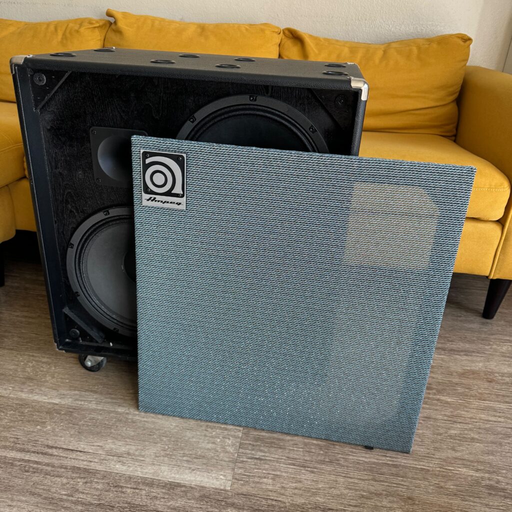Ampeg SVT-212AV 2×12″ 600-watt Bass Cabinet - I Want That Guitar