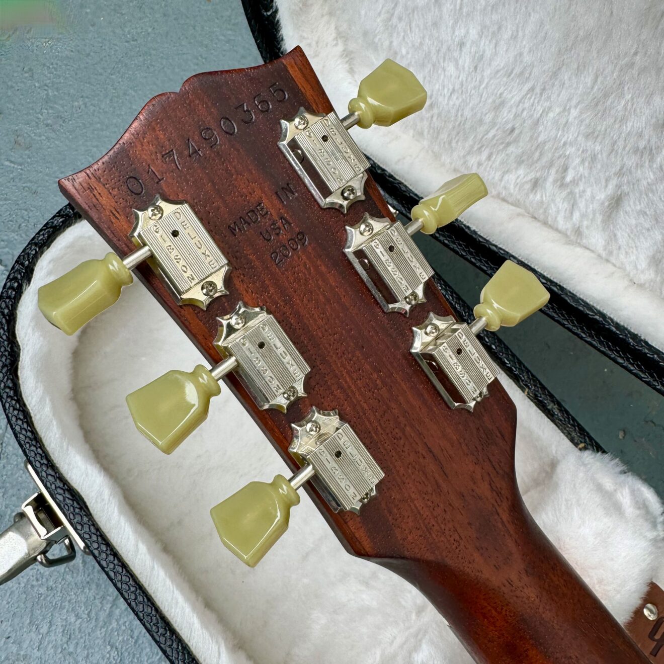 2009 Gibson Les Paul Studio Faded Worn Brown - I Want That Guitar