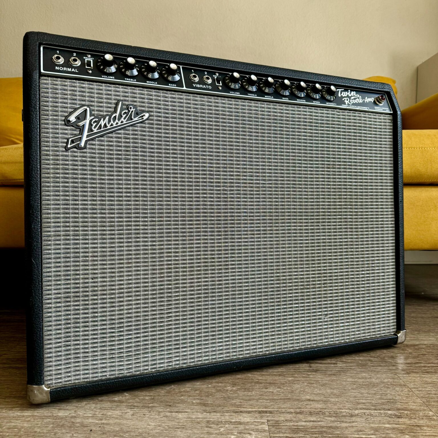 1991 Fender ’65 Twin Reverb Amp Black Face Reissue 85-Watt 2×12″ Guitar ...