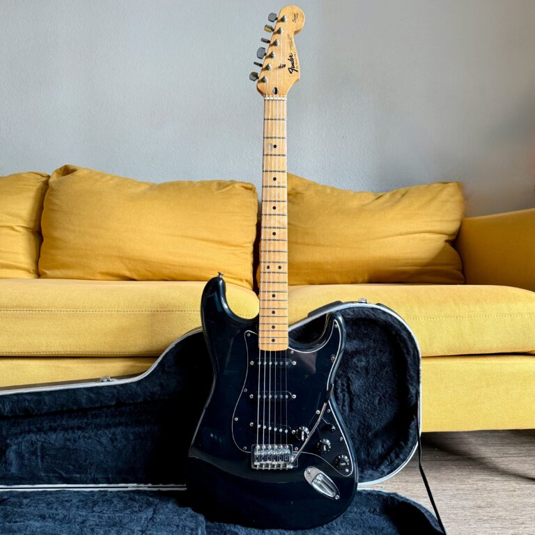 1994 MIM Fender Stratocaster Black Label “Squier Series” Black w/Fender ...