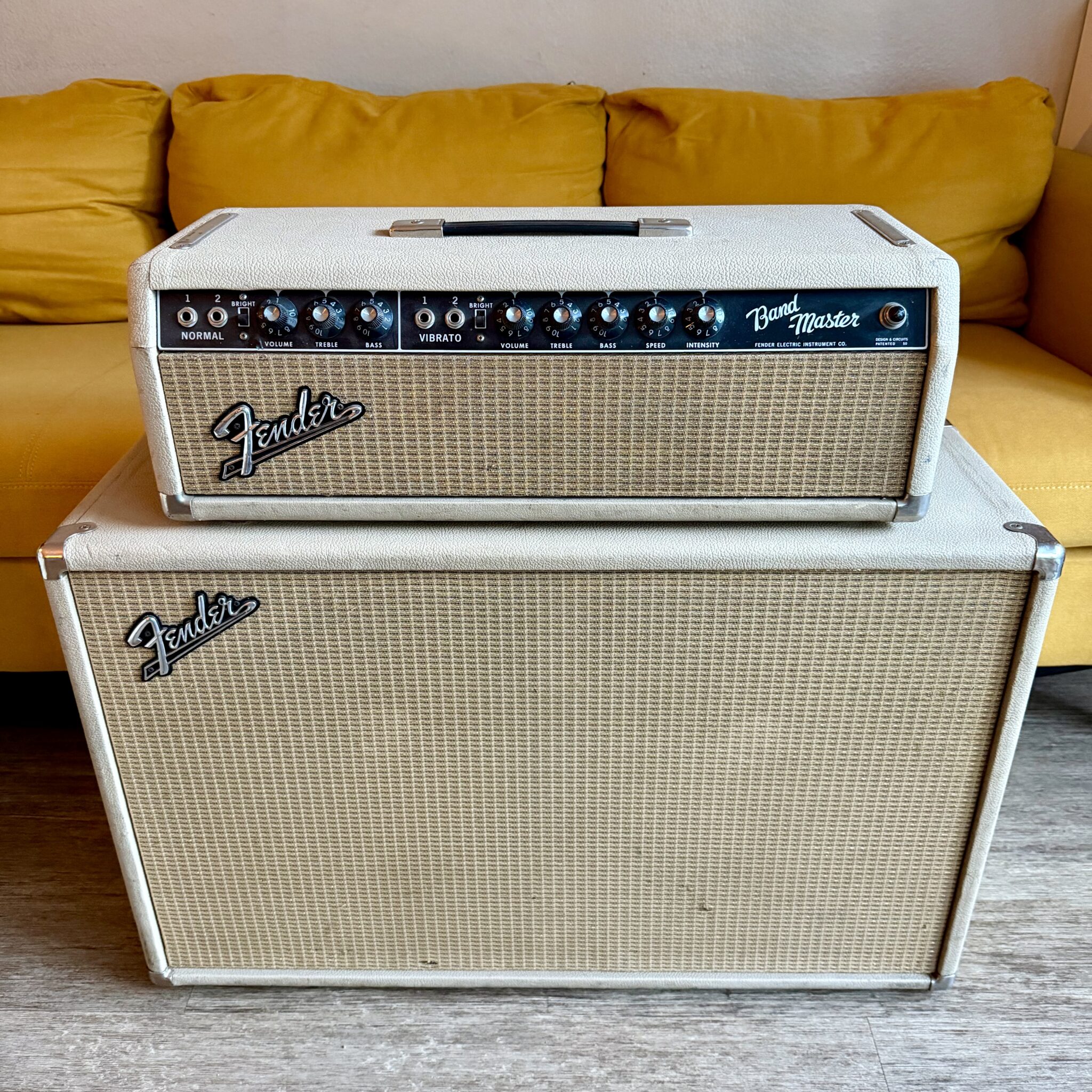 Pre-CBS 1964 Fender Bandmaster Amp AA763 and 2×12″ Piggyback Cabinet ...
